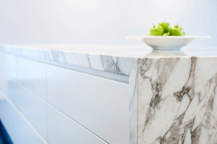 Waterfall Countertops in 2020: Buying Guide | Marble.com
